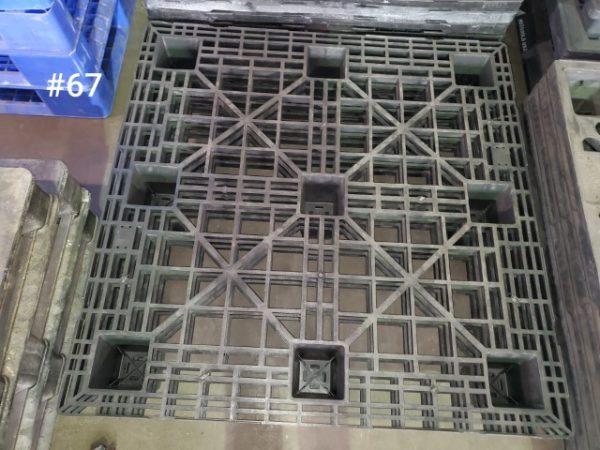 30 x 30 Extremely Durable Nesting Plastic Pallet | Plastic Pallet Pros